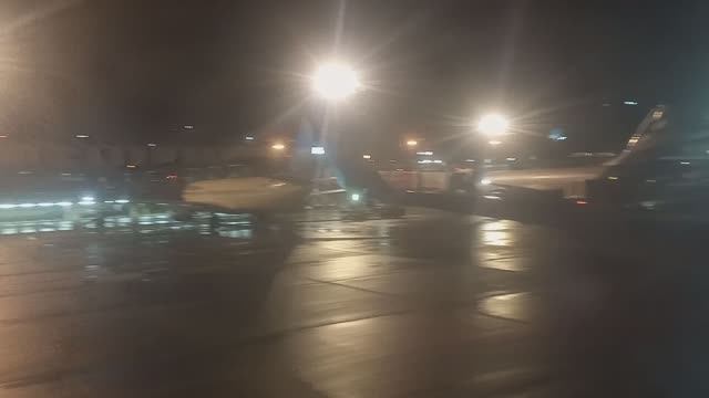 Боинг 737-800 рулежка перед взлетом, часть I