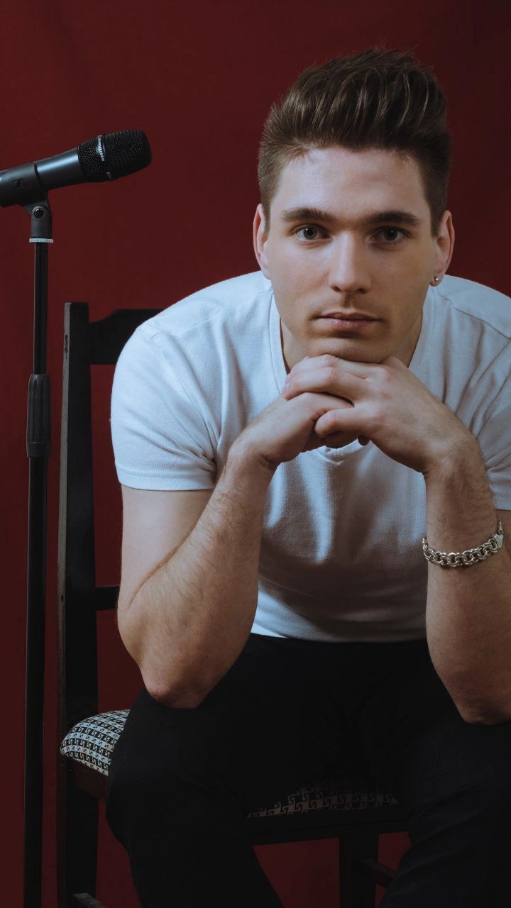 Знакомьтесь, Артур!  Голос инструмент, который откроет двери к новым возможностям!  @BuffvocalsAdmin