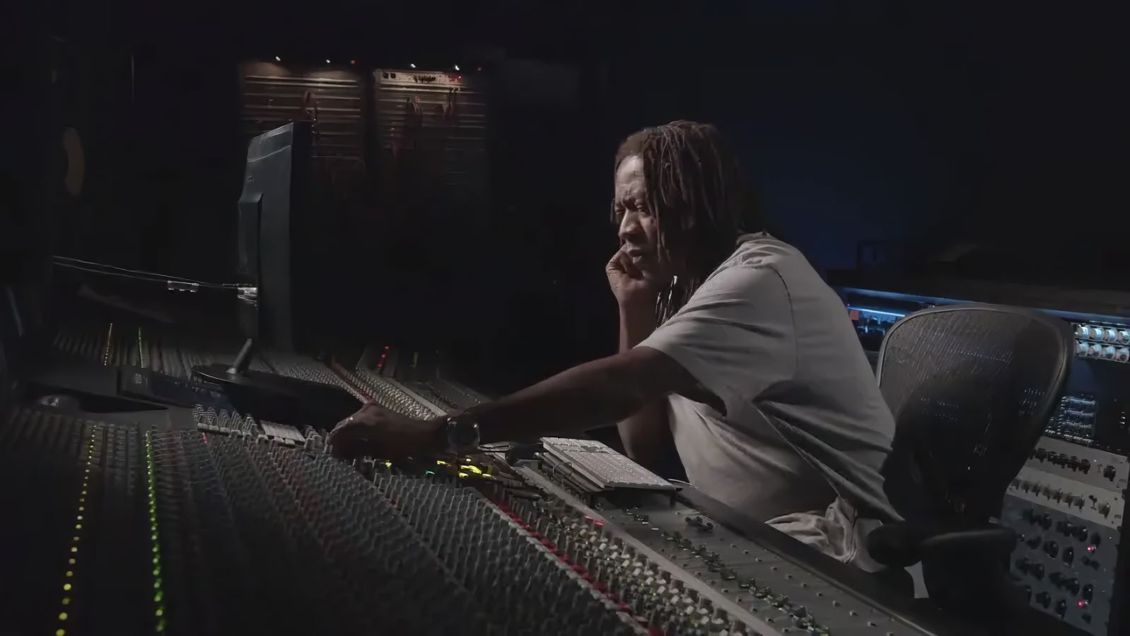 05. Electric Guitars, Clip Gain, Reverb Insert, Mix Buss Compression and Monitor Switching