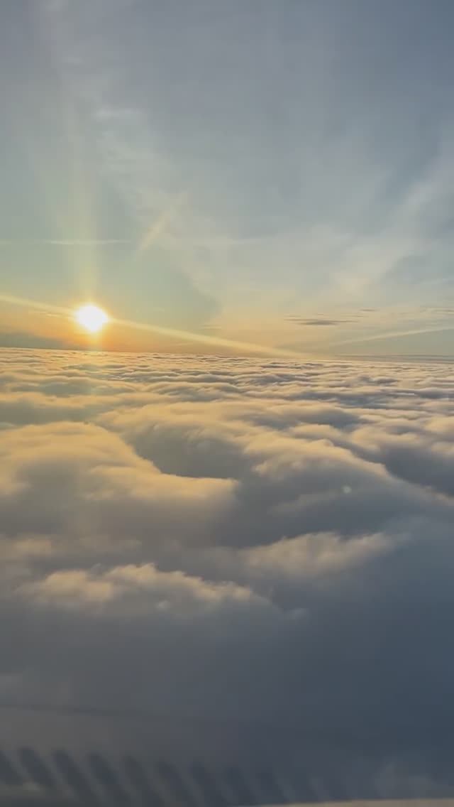 ВИД ИЗ КАБИНЫ ПИЛОТА САМОЛЁТА