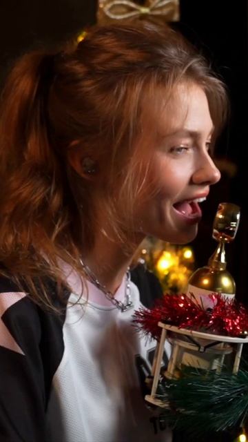 ПЕСЕНКА О МЕДВЕДЯХ поёт Саша Квашеная