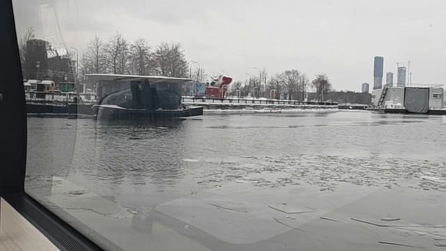 Зимнее катание на речном трамвайчике