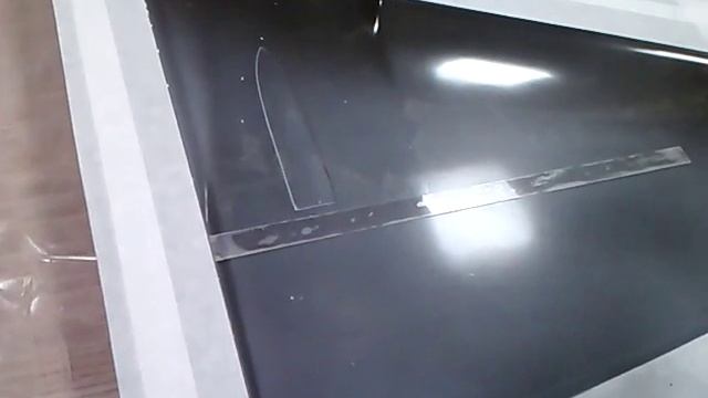 №3- Нанесение первого слоя краски на матрицу фюзеляжа.