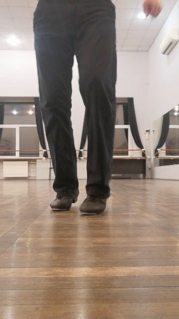 Степ танец/Чечетка  /Переход между правым и левым поворотом.