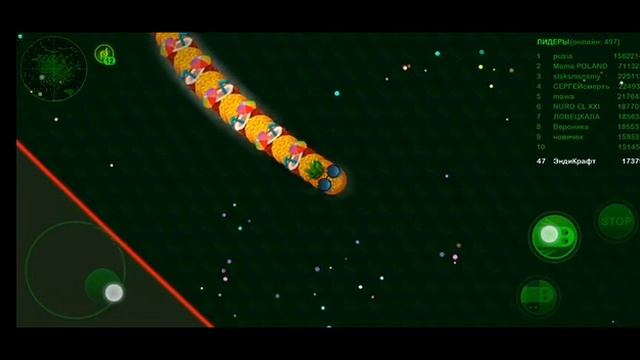 Играю за очень прикольный скин в Wormax.io. Пытаюсь войти в ТОП.