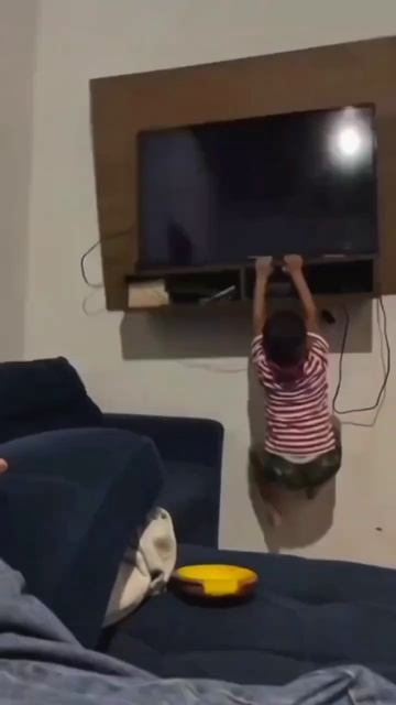 Где мой ПУЛЬТ! #мегакаролина #суперкаролинашоу #юмор #прикол #ржака #рекомендации #тикток #топ