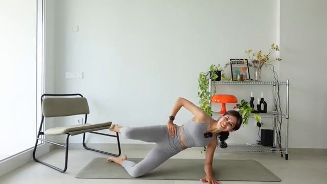 УКРЕПЛЯЮЩАЯ ТРЕНИРОВКА НА ВСЕ ТЕЛО для среднего уровня без оборудования без прыжков