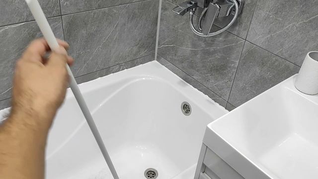 Как и Чем ЗАКРЫТЬ ЩЕЛЬ МЕЖДУ СТЕНОЙ И ВАННОЙ своими руками за 20 минут