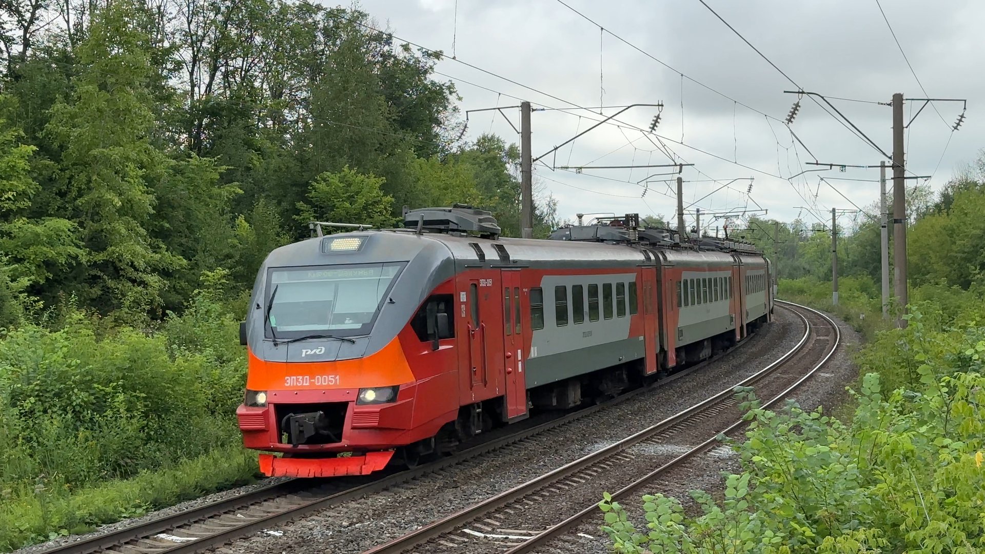 Электропоезд ЭП3Д-0051 на перегоне Котельнич-I - Котельнич-II