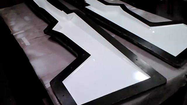 №8-  Покрашенные матрицы фюзеляжа в 3 слоя .