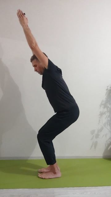 2025-12-05 Уткатасана. Поза стула.