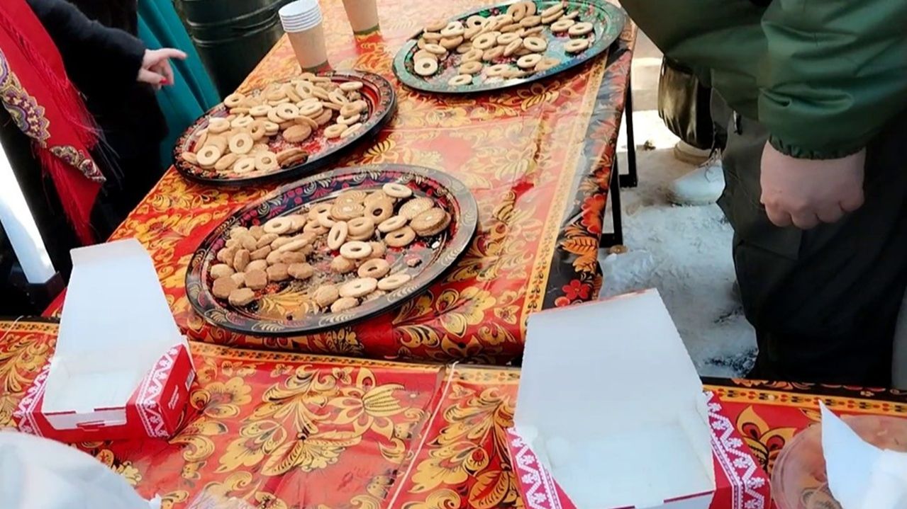 Полевая кухня и горячий чай