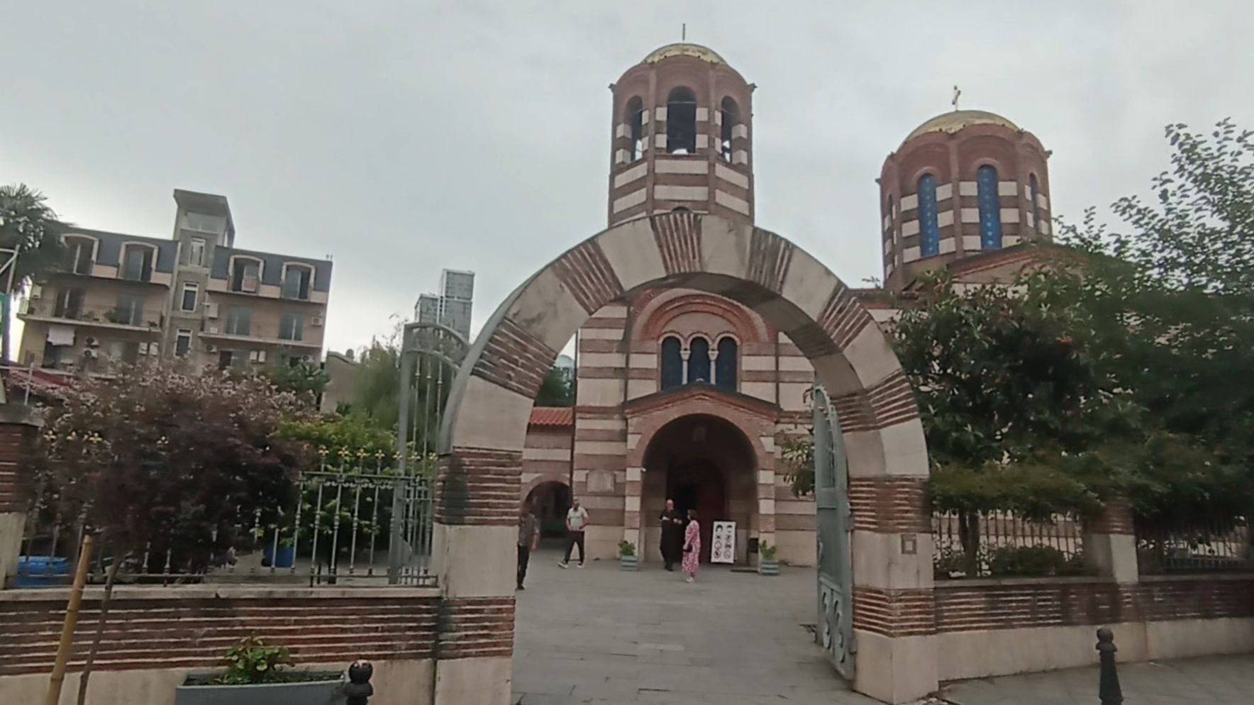 Церковь Святого Николая Чудотворца в Батуми 15.07.2025