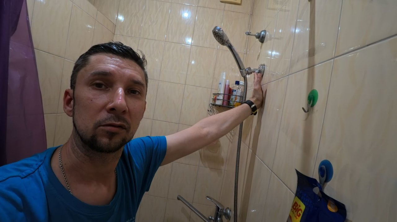 Это лучший держатель лейки на присоске 🚿 Держатель смесителя в душ с присоской 🛁 фиксатор лейки