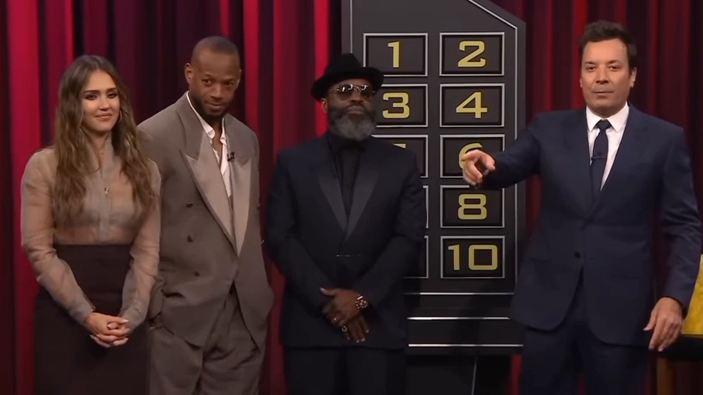 Игра «Наоборот» с Джессикой Альбой и Марлоном Уайансом | «Вечернее шоу» с Джимми Фэллоном в главной