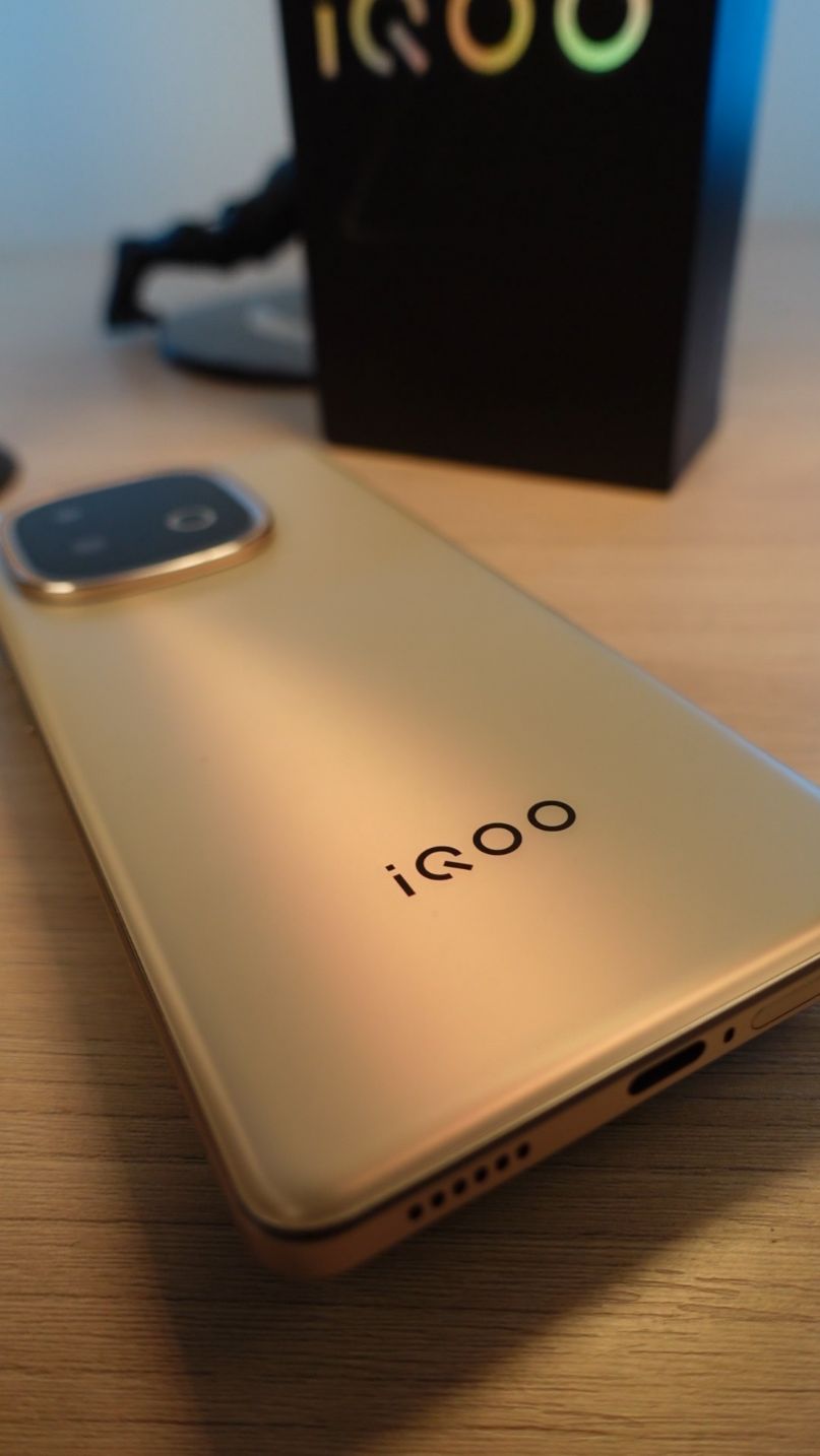 iQOO Z10 Turbo Plus - ASMR распаковка геймерской ИМБЫ 🚀 из поднебесной 🤯 #shorts #iQOOZ10TurboPlus