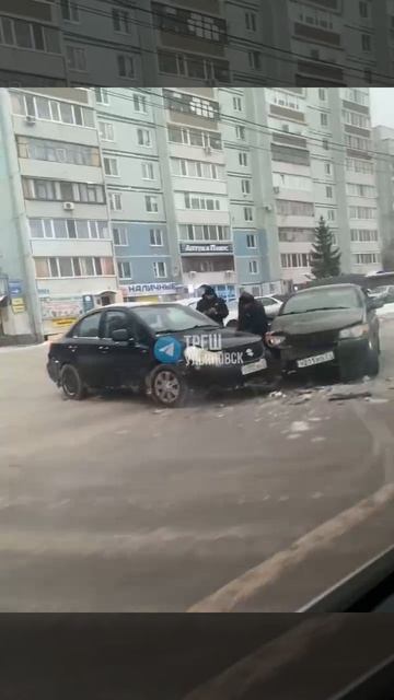 🚨 Сейчас авария на Горина  Будьте аккуратнее на дорогах в такую погоду 🙏  😱