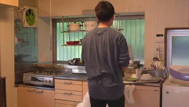 Жизнь в Нагасаки (Япония) - Рутина обычной жизни в старинном доме на склоне 14.03.2024