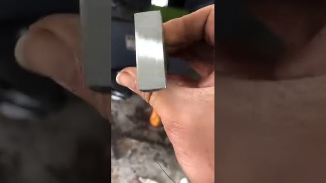 Изготовление клинка S-образной формы с узором «перо» с помощью шлифовального станка ADV116!