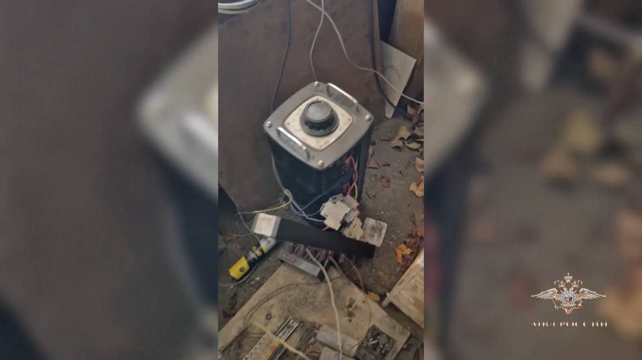 В Бурятии полицейские ликвидировали незаконную мобильную майнинговую ферму