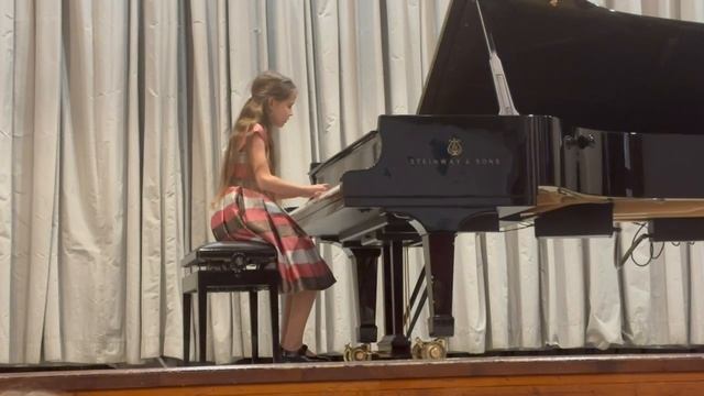 Новикова Ксения