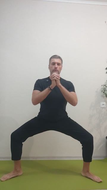 2025-12-12 Стамбхасана. Поза столба или колонны.