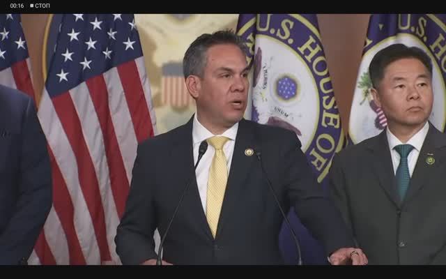 Лидеры демократов в Палате представителей - Критика политики Трампа “Он разбомбил семь стран”, 13.01