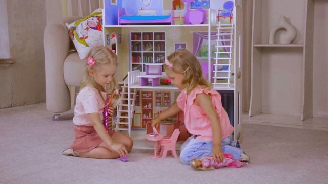 Деревянный кукольный домик "Шарм", с мебелью