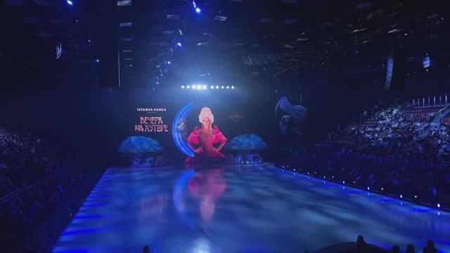 Моменты ледового шоу Татьяны Навки "Вечера на хуторе"