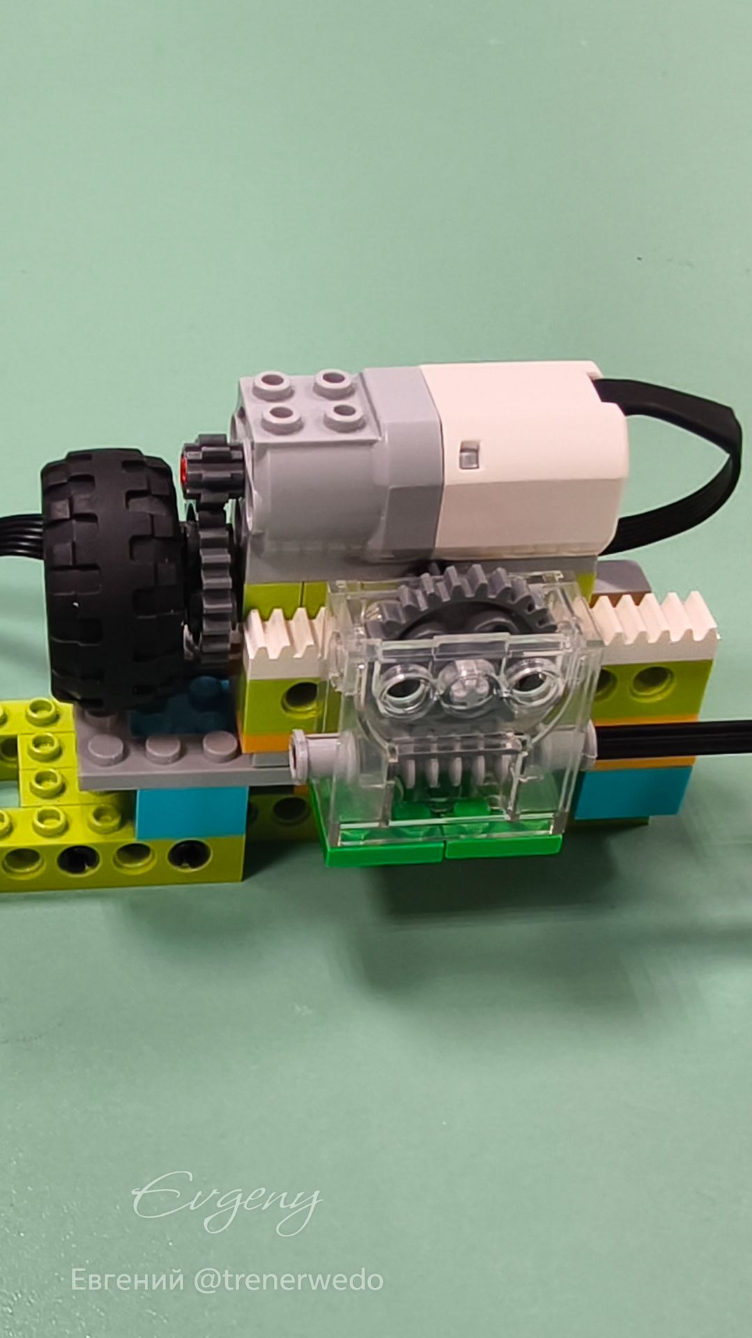 Пасхальный станок. Проект Wedo 2.0