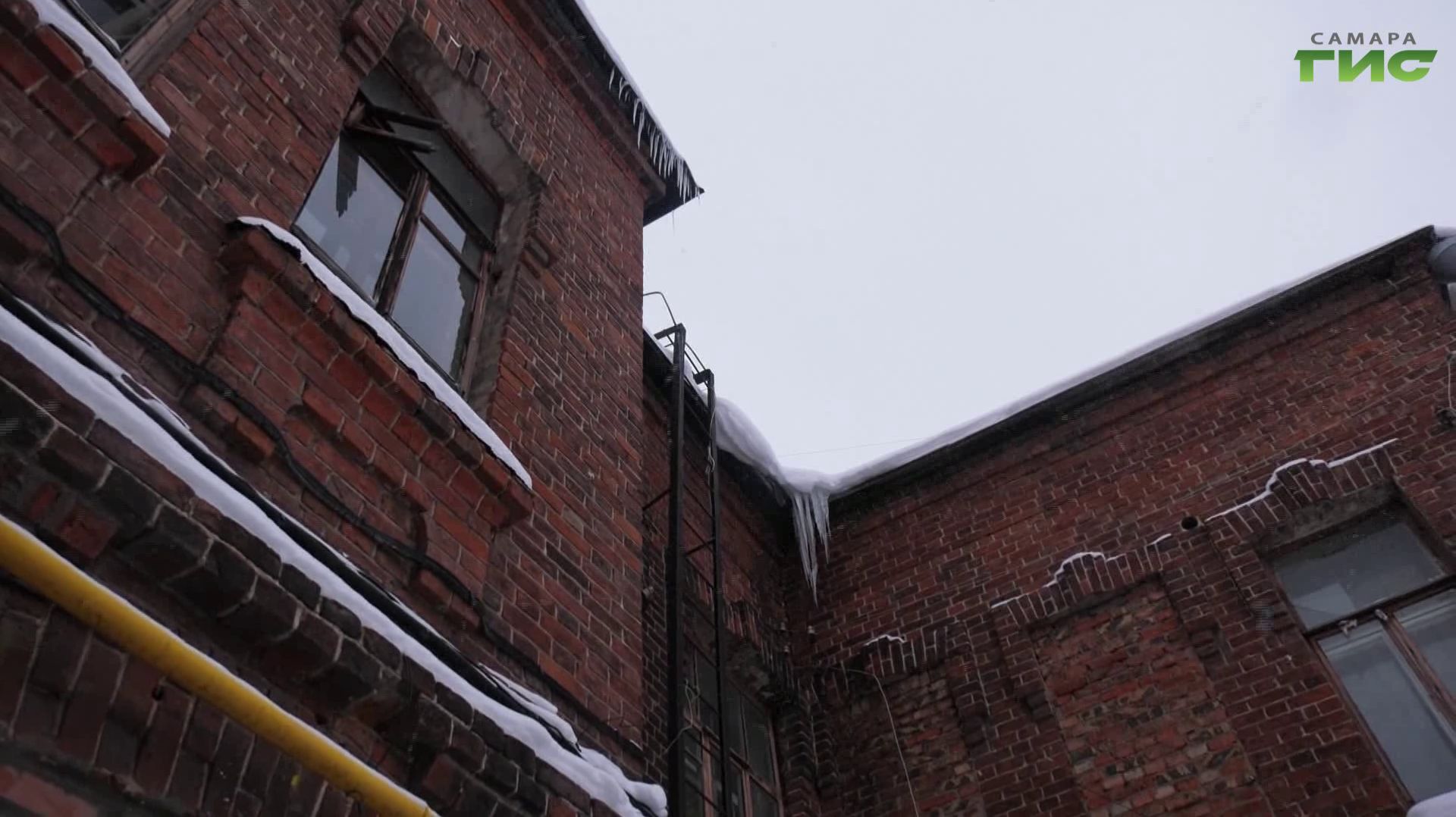 Контроль за зимней уборкой: городские власти и ГЖИ провели рейды в новогодние праздники