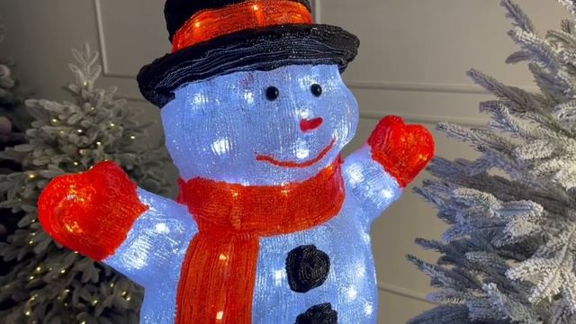 Декоративная светящаяся фигура СНЕГОВИК МАРЕН, акрил, 80 белых LED-огней, 63 см, уличный, 4060476