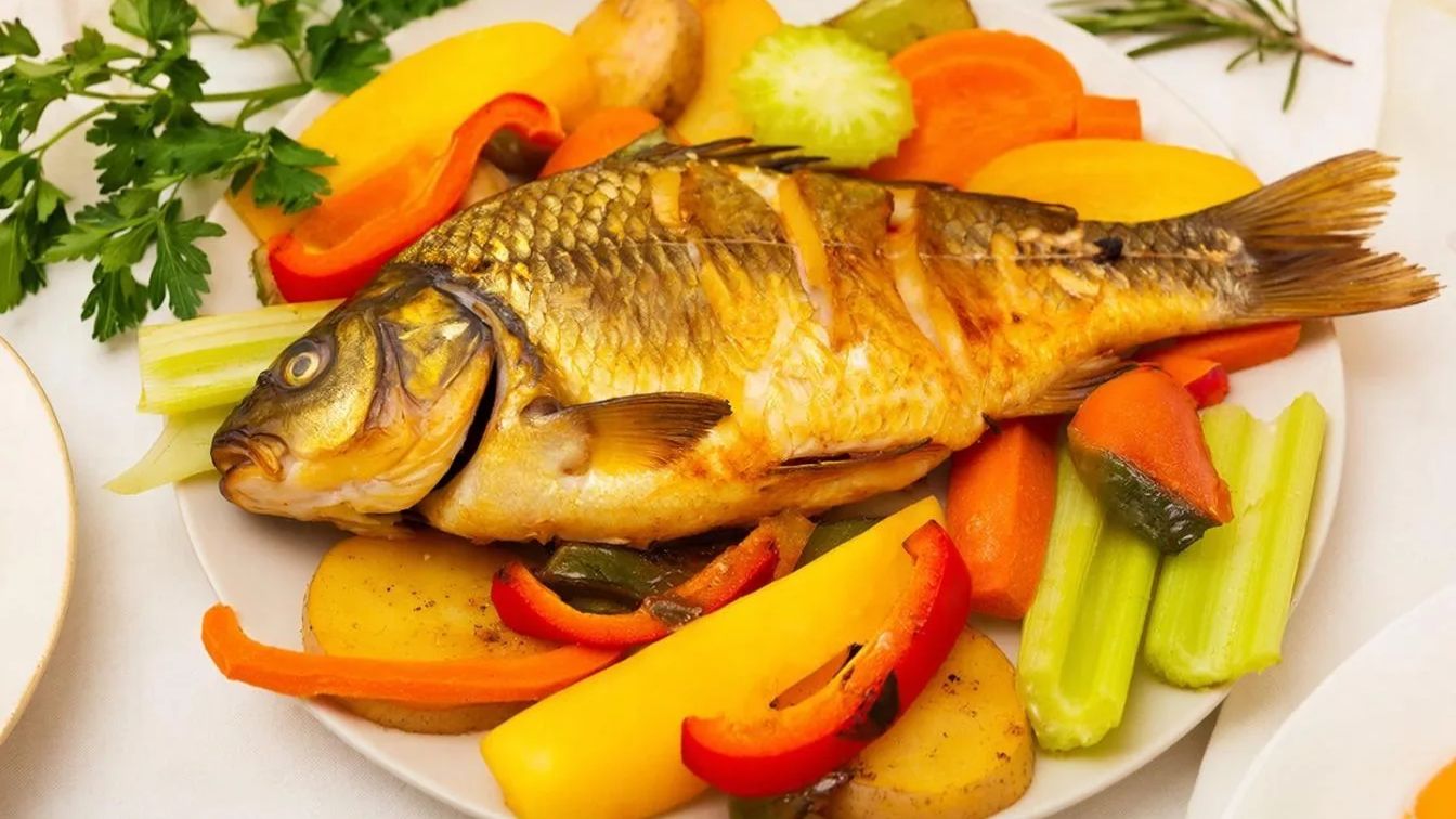 Рыба, перловка и интересный соус