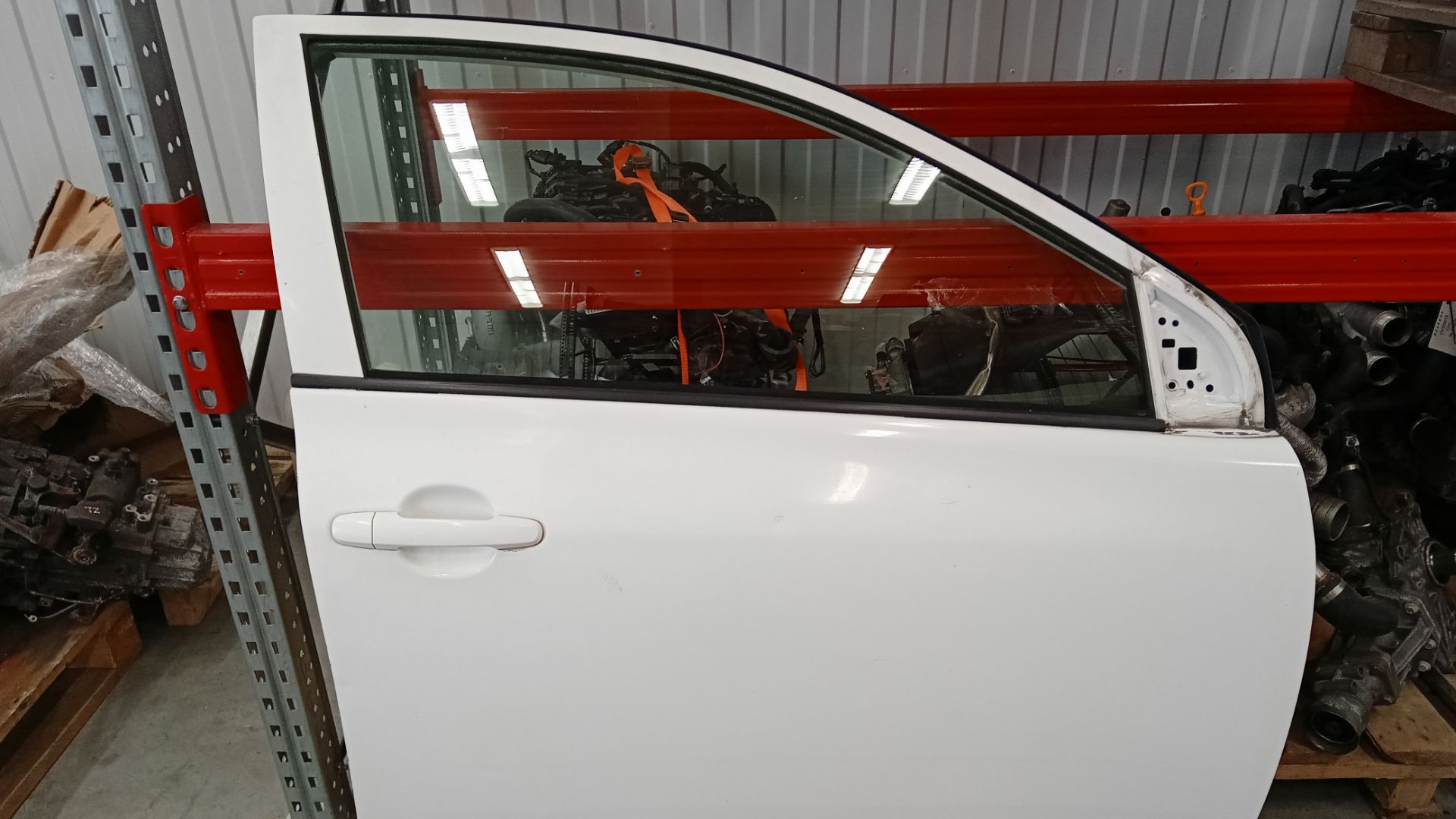 DPP00001 - Правая передняя дверь Toyota Corolla E150 - цвет Белый