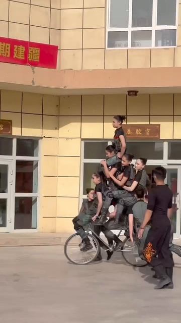 Китайские трюкачки