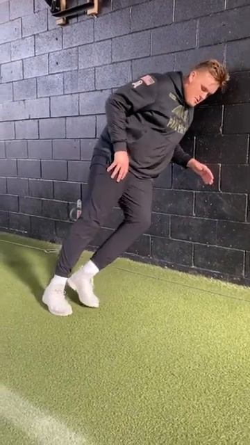 Ankle sprains_Isometric special and lateral wall push | Давление в стену ГС - внешн/внутр нога ИЗО