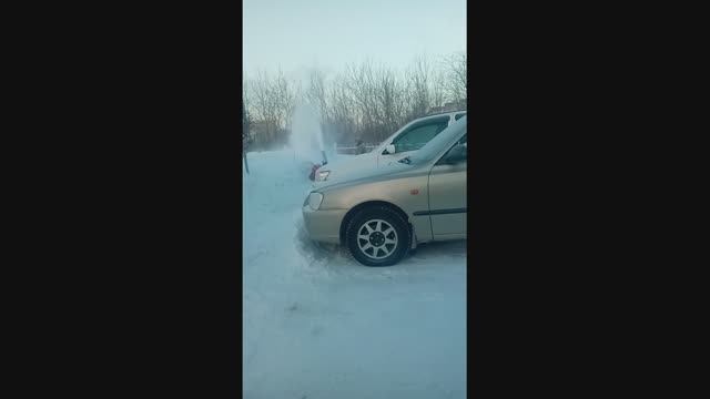 уборка снега снегоуборщиком