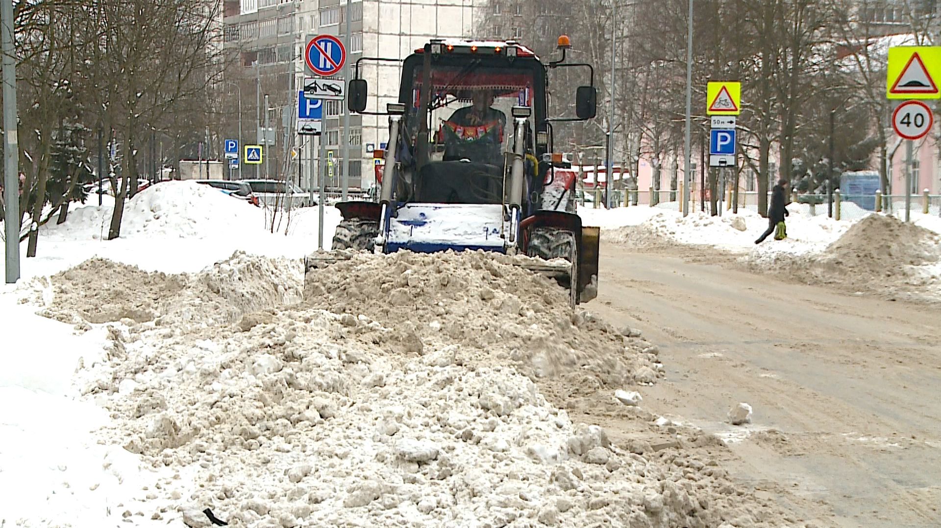 (Рыбинск-40) УБОРКА ПАРКОВОК НА СКОМОРОХОВОЙ ГОРЕ