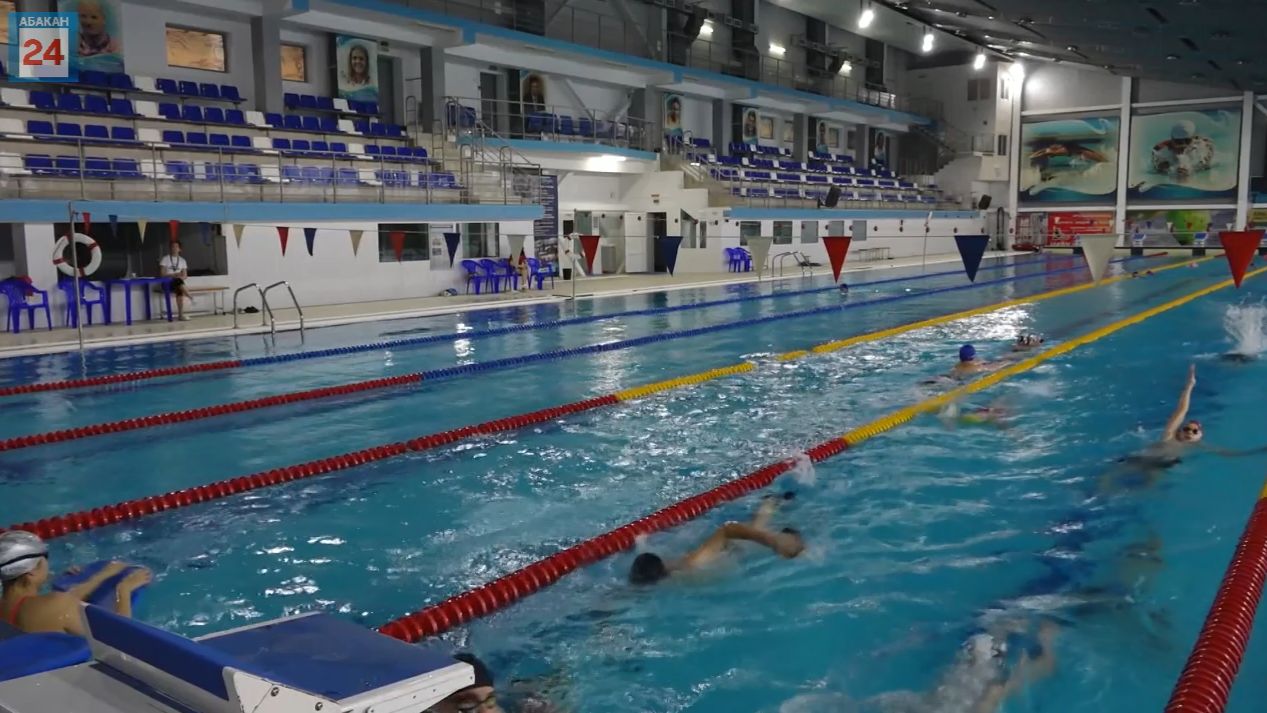 Высокий статус "олимпийской" получила спортшкола по плаванию столицы Хакасии