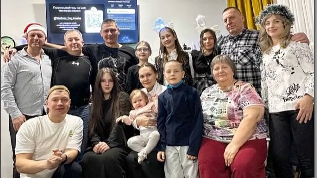 В Бакуриани тихо падал снег.