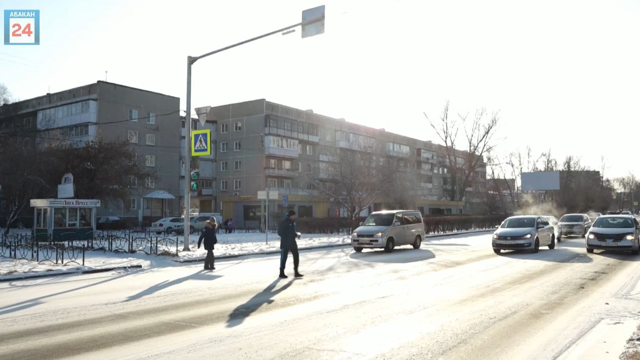 Безопасность дорог в эти дни  - одна из приоритетных задач коммунальщиков столицы Хакасии