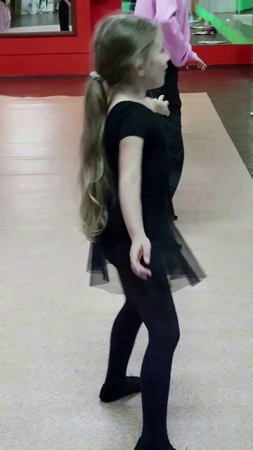 Это направление поможет вашему ребенку раскрепоститься. #принцессанск #танцыдлядевочек