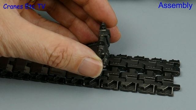 YCC Liebherr R 9800 Metal Tracks by Cranes Etc TV