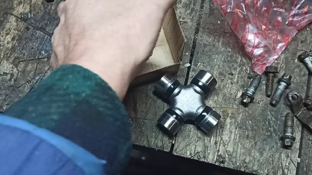 Как заменить крестовину переднего кардана Хаммер H3