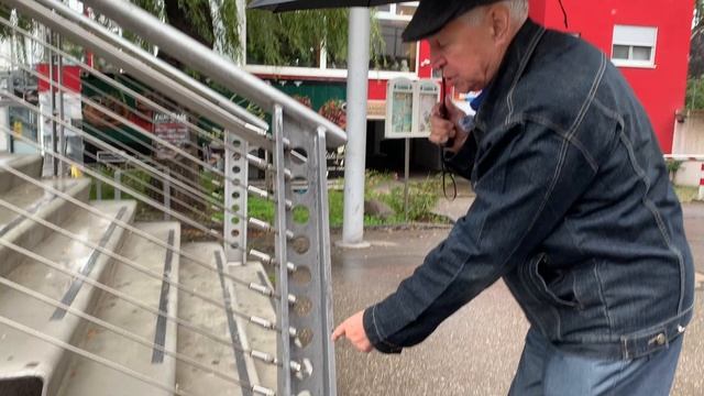 Пустячок, а приятно! Необычные ступеньки к Мосту Трех Стран