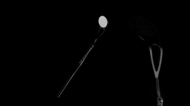 Серия зеркал и ручек BLACKline Hahnenkratt