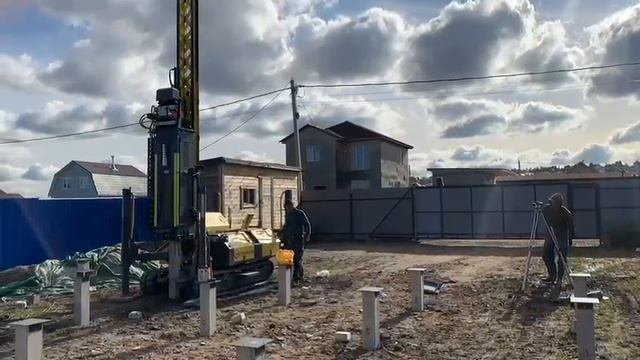 Фундамент на жб сваях для бани Пестово - цены на забивку жб свай 150х150х3000 мм с монтажом под ключ
