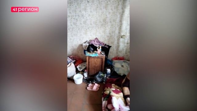 ПЕНСИОНЕРКУ ИЗ ПЕТРОПАВЛОВСКА ПЕРЕСЕЛИЛИ ИЗ НЕПРИГОДНОЙ ДЛЯ ЖИЗНИ КВАРТИРЫ В ОБЩЕЖИТИЕ • НОВОСТИ