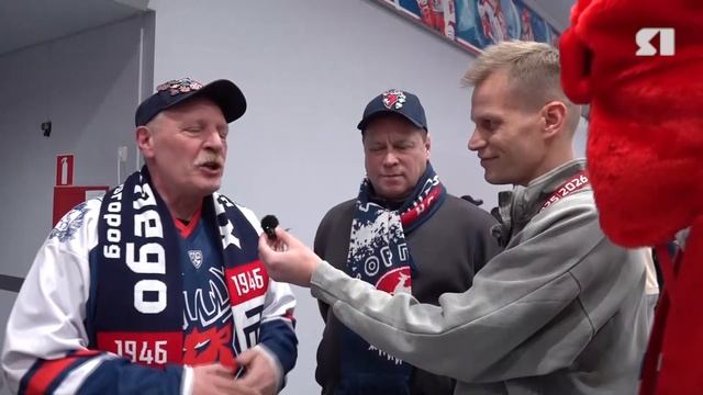 Болельщики делают прогнозы перед игрой "Локомотива" и "Торпедо" НН