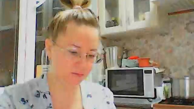 Тусовка на кухне у Раисы